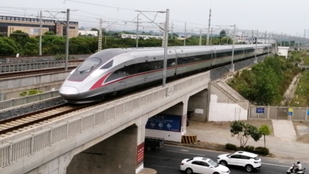 【连镇联络线】G2590次(泰州→北京南)更换上海虹桥动车所复兴号CR...