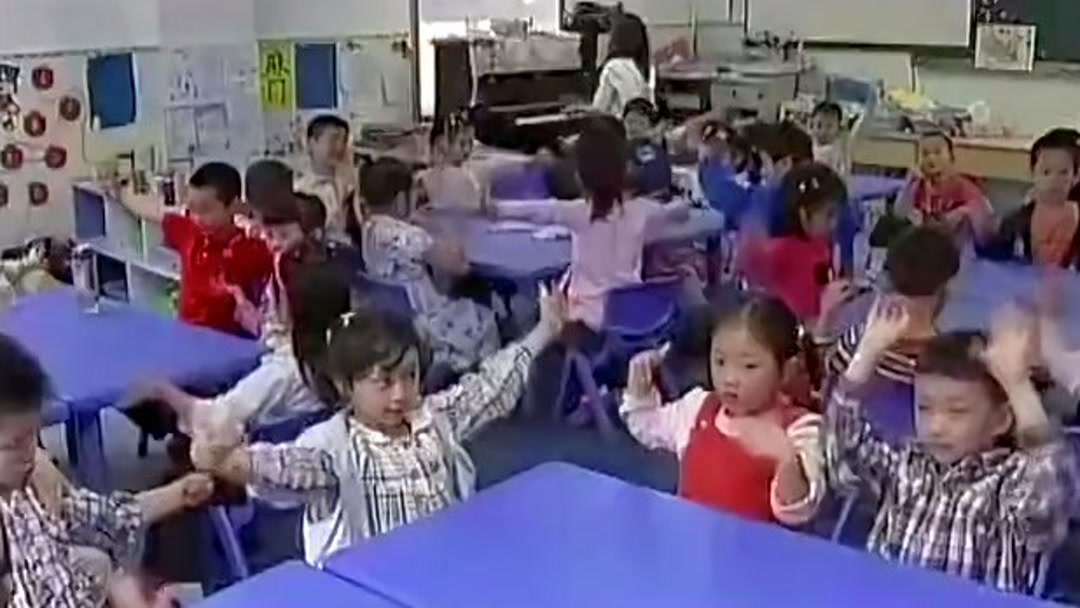 高校学生宿舍床位重新分配校园宿舍消防安全提醒