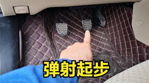 起步时油门到底怎样踩,很多人都不知道,新手学会不吃亏
