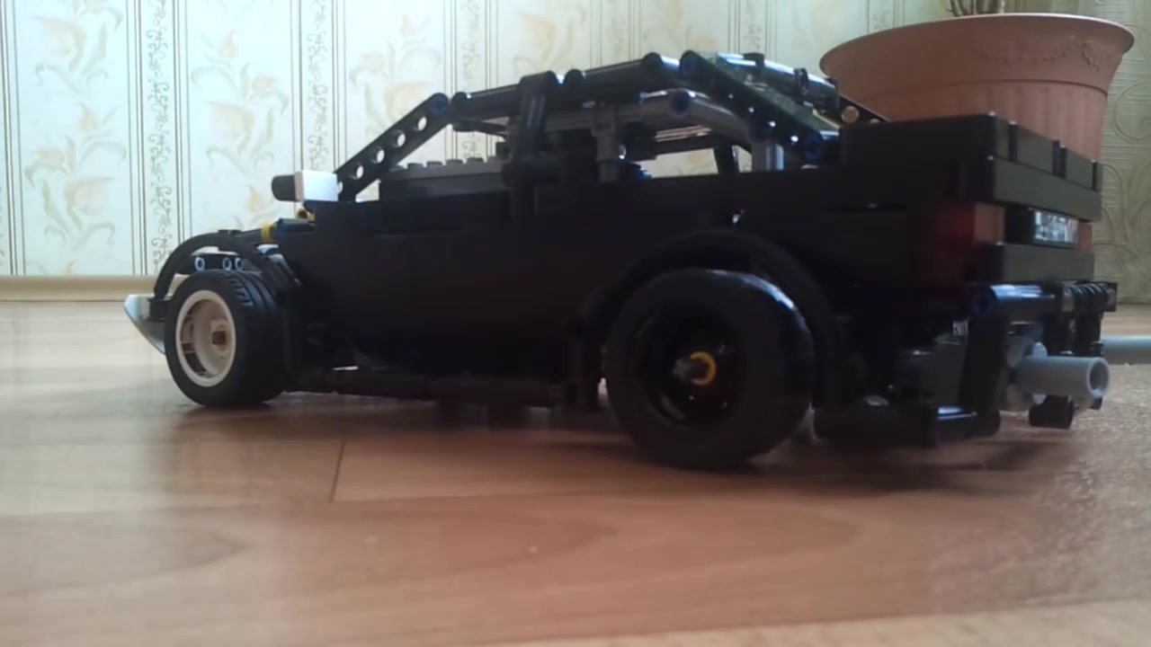 LEGO 跑得飞快还可以漂移的小车