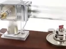 我在这样的斯特林发动机见过吗, 看看运行原理截了一段小视频