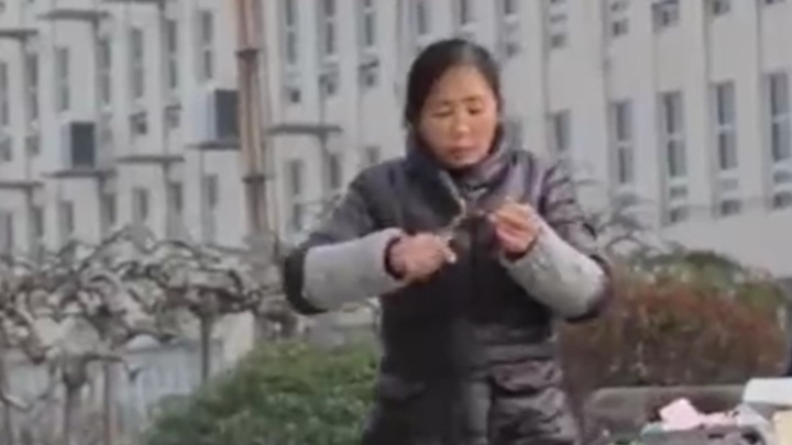 "刺死辱母者案"于欢减刑出狱次日:回老家给爷爷奶奶上坟