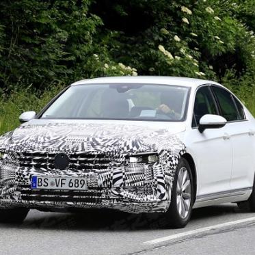 日前,外媒正式曝光了中期改款欧版帕萨特的谍照,新款车型针对改动的...