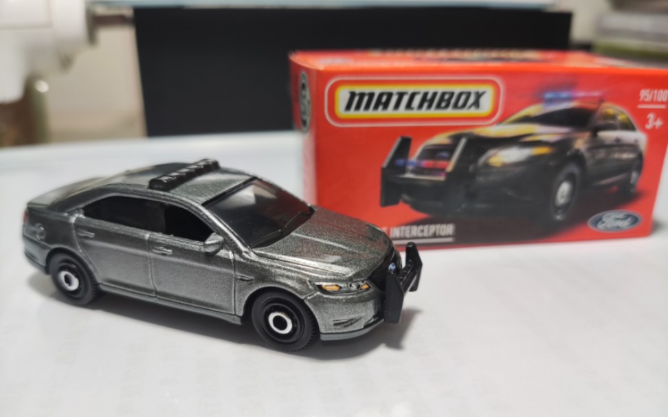 真香!火柴盒【MatchBox】福特金牛座拦截者警车模型欣赏
