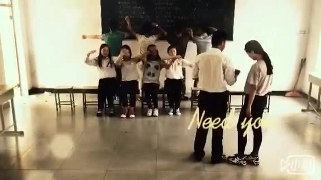 郑州外资企业管理学校—歌唱团——同桌的你