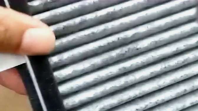 宝骏空调滤芯更换视频:宝骏560空调滤芯怎么换?看完你学会了吗