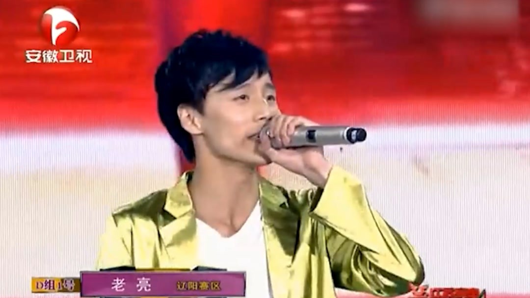 选手真是一身绝活,一个人唱歌,男女音转换游刃有余!