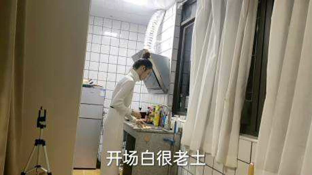 深圳打工生活:被公司客户搭讪加微信,约我吃饭,该怎么应付?