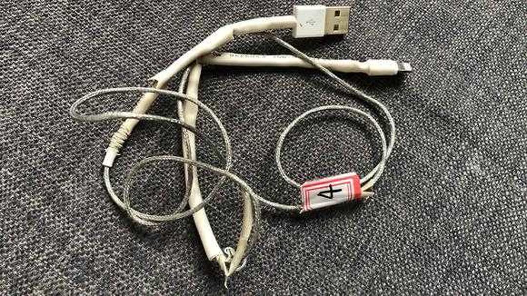 苹果原装数据线坏了,千万不要丢了,几分钟就可以让他焕然一新