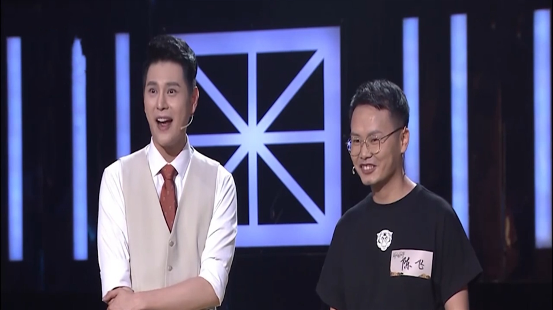 字体设计师,自称"抓住字体设计之美",这语气佩服丨.