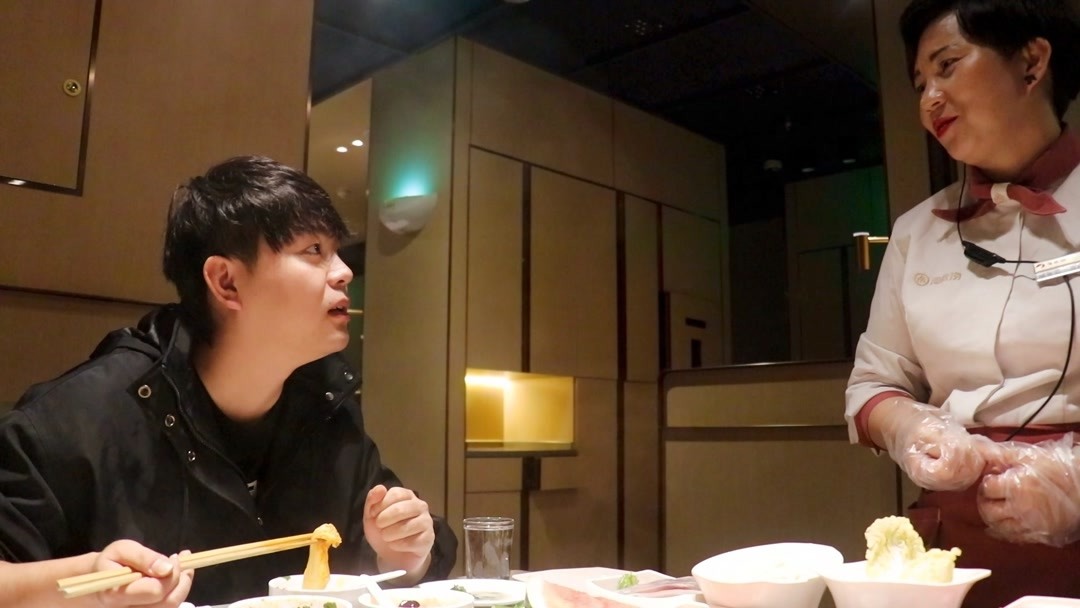 去海底捞提出各种无理的要求,还会被优质的服务吗,差点进黑名单