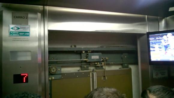 没有门的电梯内部结构原来是这样的,难怪不能强扒电梯门