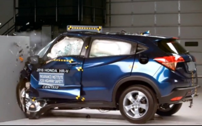 2016款本田HRV 正面25%碰撞测试