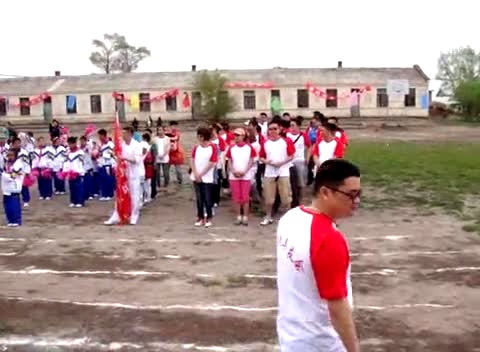 运动会升国旗仪式-2011.05.27