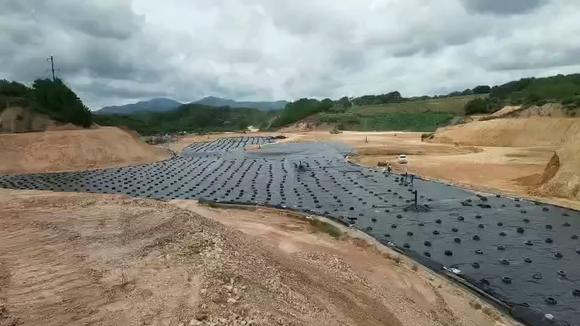 福建填埋场HDPE土工膜施工中13396275856