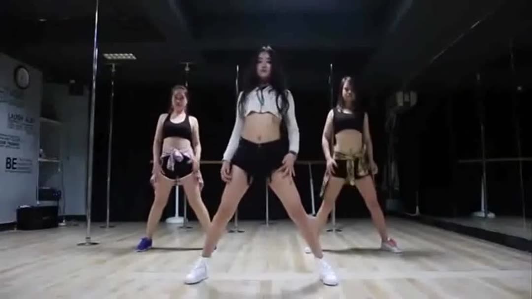 青春活力 的舞蹈视频教学 简单快速学会的舞蹈