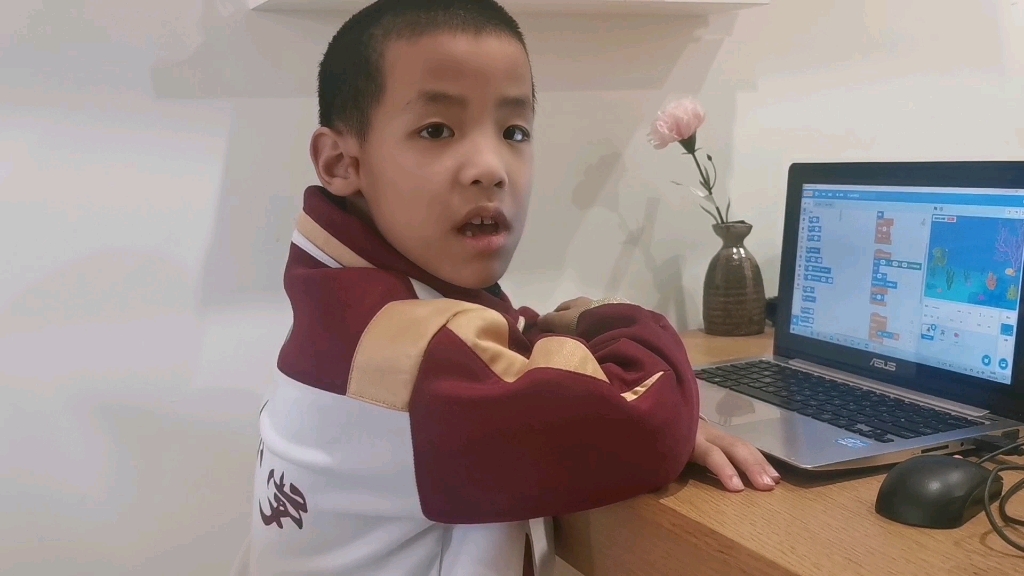创意编程与智能设计大赛作品——《火龙大战章鱼》