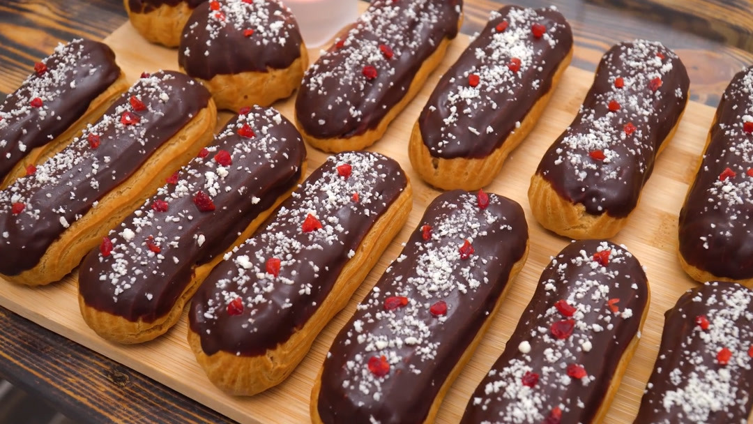 教你自制奶油小蛋糕!夹着厚厚的奶油,咬一口就爆浆,做法超简单