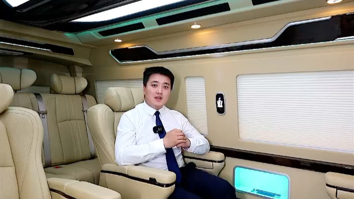 2022款九座蓝牌大空间商务车 进口丰田海狮