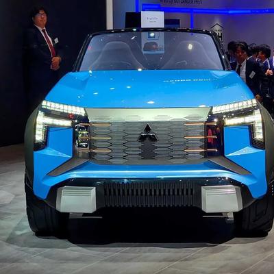 ...概念车。三菱称这是一台#phev# 越野车,它搭载了一台燃气轮机引擎...