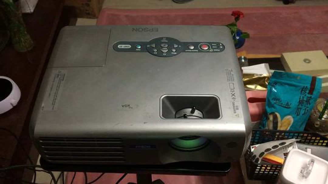 灯泡用了895小时爱普生EMP-81投影仪投影机