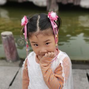 悦悦萌宝向前冲 