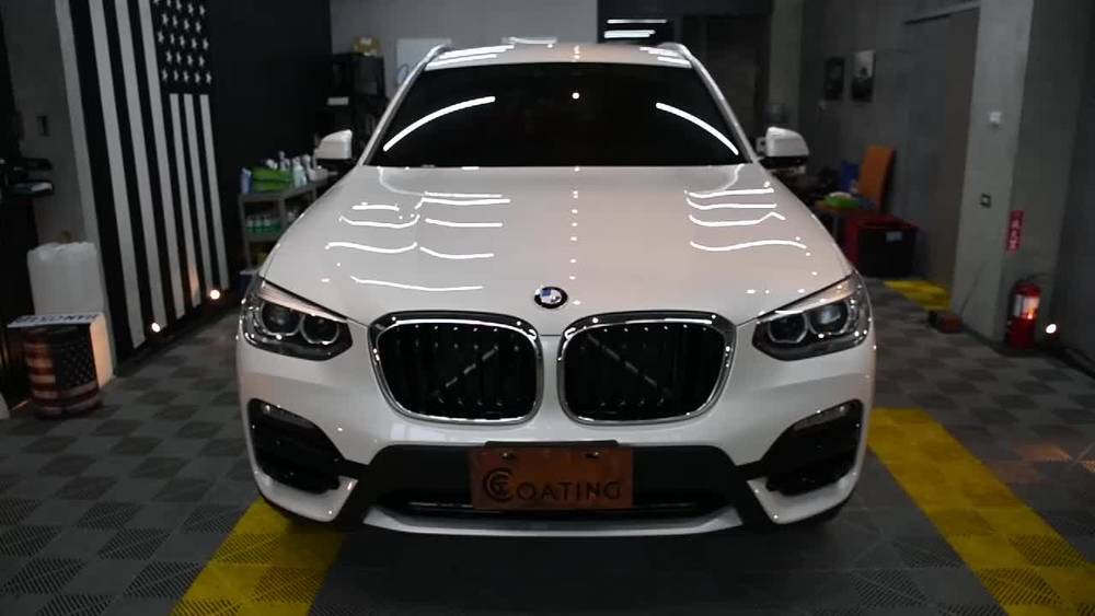刚提的2019款宝马X3,开到店里贴上汽车保护膜后,简直太靓了