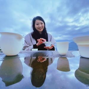 见钱眼开的半碗 