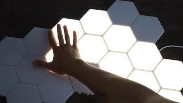 随意组装的模块化灯具,甚至能控制灯光,有趣多变的设计