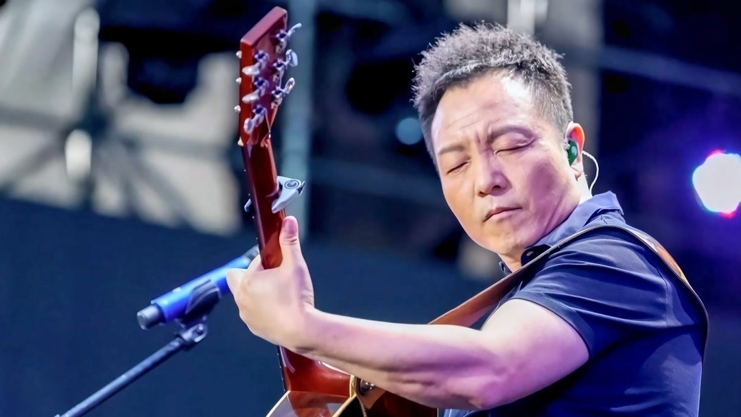 摇滚老炮!许巍现场一首《曾经的你》,沧桑嗓音让人沦陷
