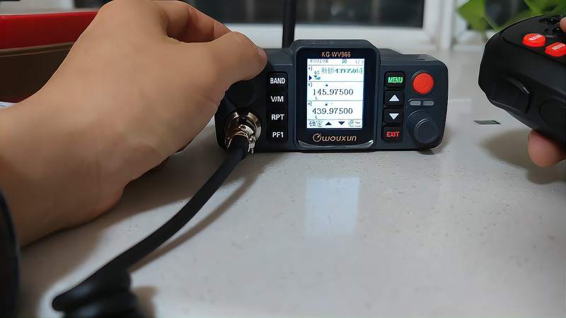 车载电台也能拨打电话?实测欧讯WV966双模车台电话功能