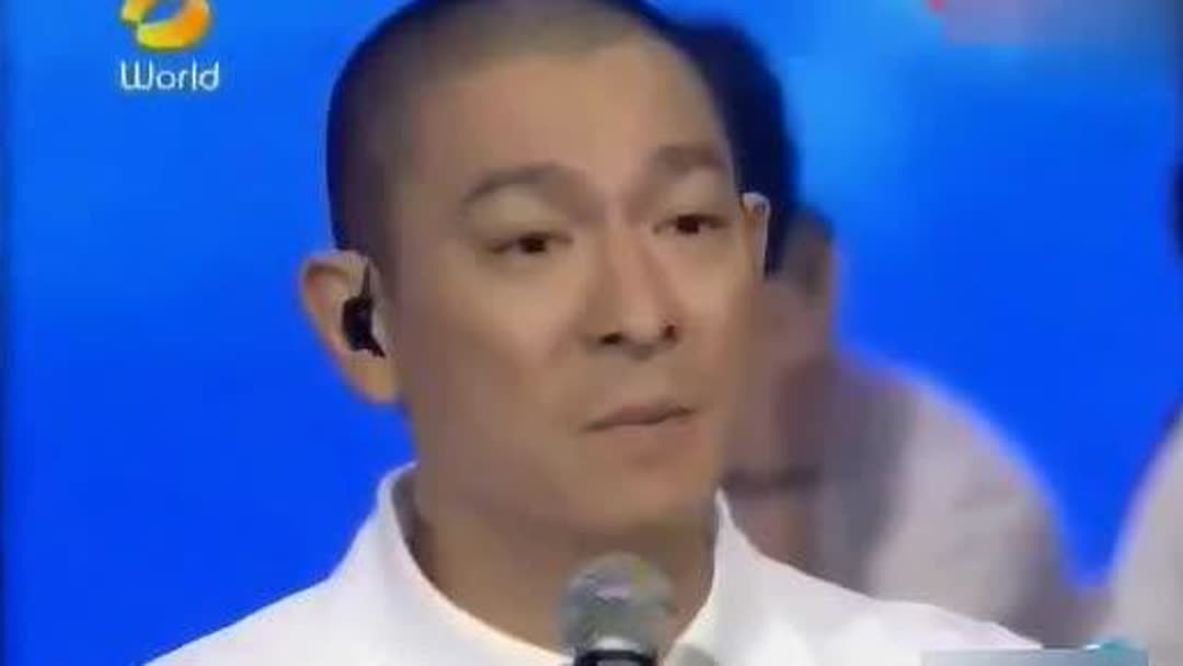 08年汶川地震刘德华在赈灾现场看完我忍不住哭了!