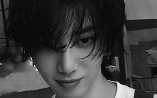 【华晨宇】《我管你》南昌大学校园歌手大赛现场,大佬跪了!