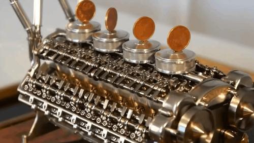 牛人自制的发动机模型!启动起来的那一刻就服了