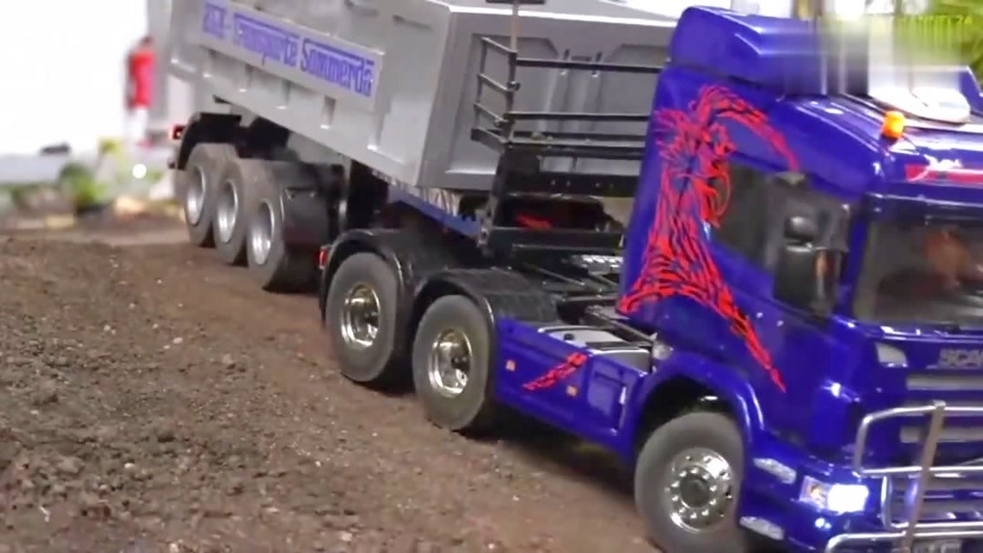 239RC模型卡车,拖拉机,公共汽车-儿童RC模型车视频