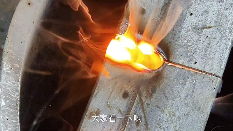 为什么焊镀锌薄方管总是击穿,看一下是如何焊接的吧