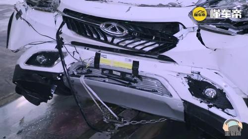 奇瑞瑞虎7结束正面100%碰撞测试,在场人员惊叹很结实