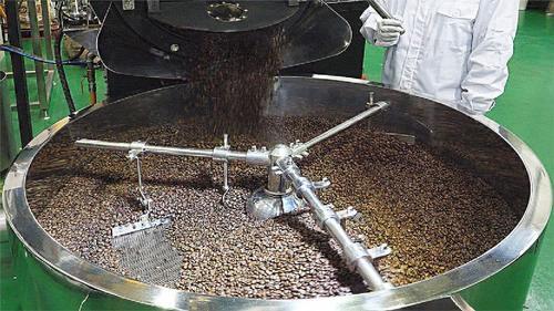 咖啡竟然是这样制作的,开店只是40年,已成为全球有名的加工厂