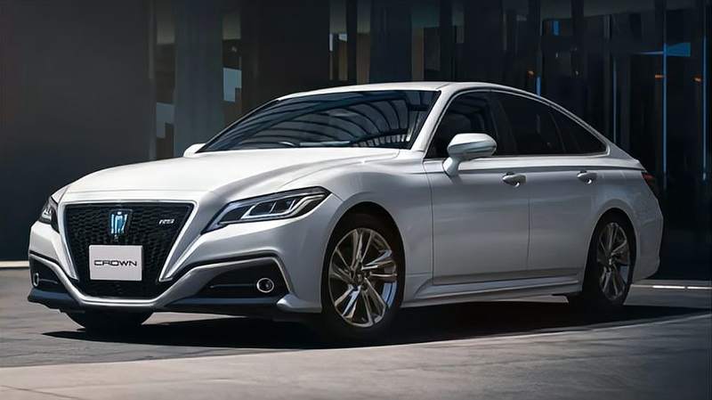 2022款皇冠正式上市!新车搭载底盘升降,23万还看啥迈腾