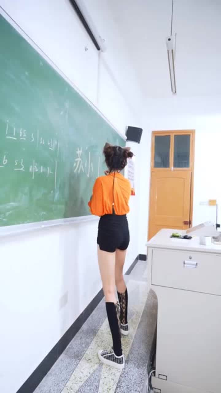 报名了,先让我入学生会再说!背影杀