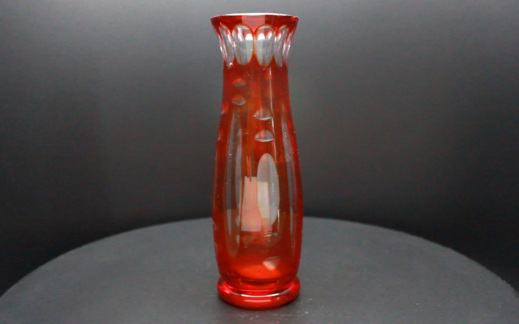 [中国装饰艺术年代 橙色切割玻璃花瓶] 艺术视频由叶智荣教授拍摄及制作