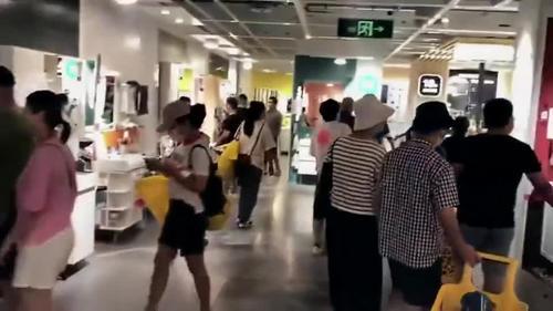 设计师里出人才,为了提醒客人脑洞大开,在最显眼的地方写标志!