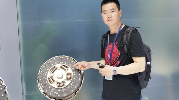 最大可以承受3200牛米!这款430离合器匹配15升发动机妥妥的