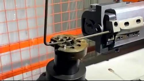 自动折弯机,加工工件速度杠杠滴,老板看到都点头说好!