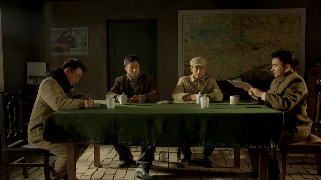 《大牧歌》吴团长制定了详细的政治学习计划让他们拿回去好好落实