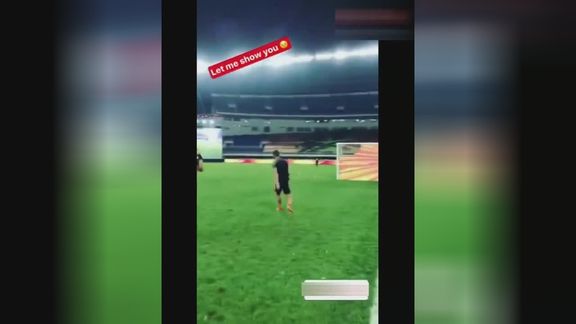 C罗大秀绝技,射门精准