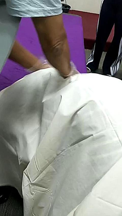 中医推拿按摩教学视频-宋文喜老师演示头部及颈椎按摩手法