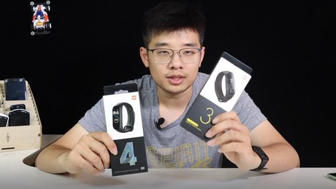 小米手环 4 开箱:不只是彩屏的小米手环 3