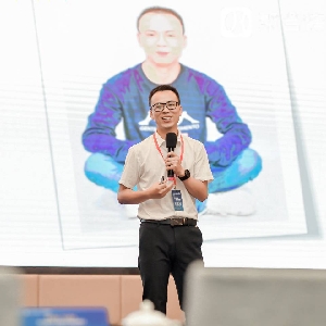 老陈聊跨境助理lll 