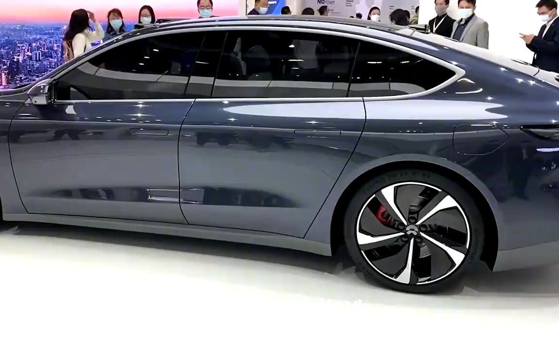 特斯拉迎来劲敌!2021款蔚来ET7比保时捷还漂亮,续航超1000公里